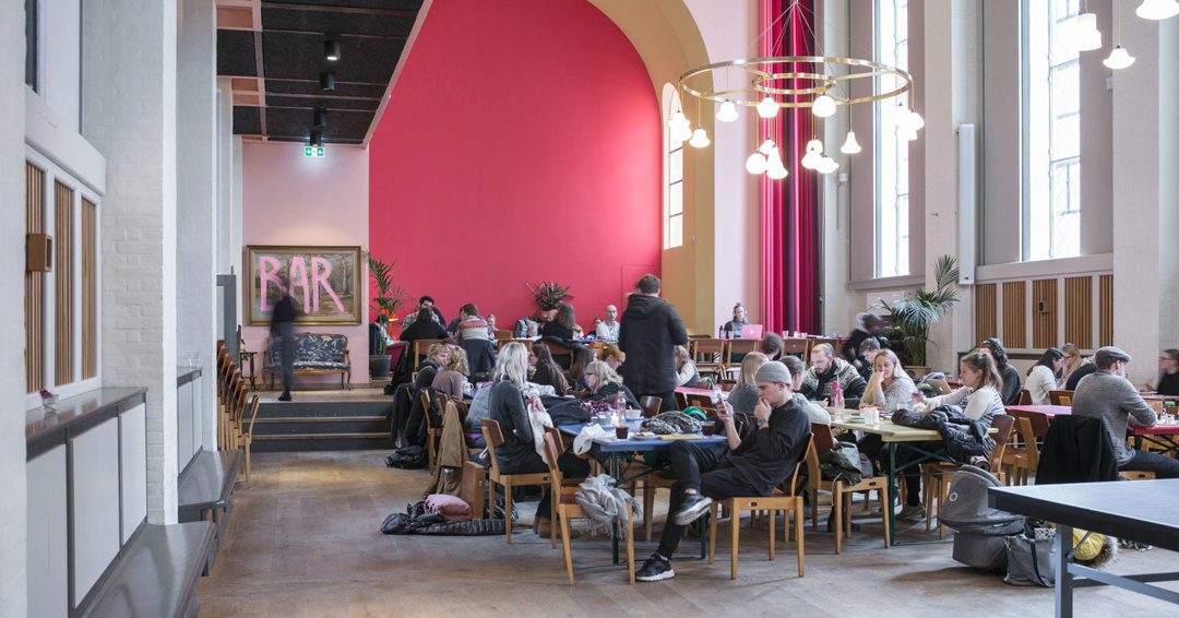 Köpenhamn kyrka har blivit ett vardagsrum fullt av liv